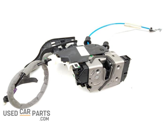 Front door lock mechanism 4-door, right Mercedes B 1.6 B-180 ...
