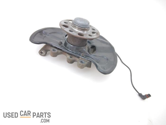 Knuckles, front right with part number A204 stock