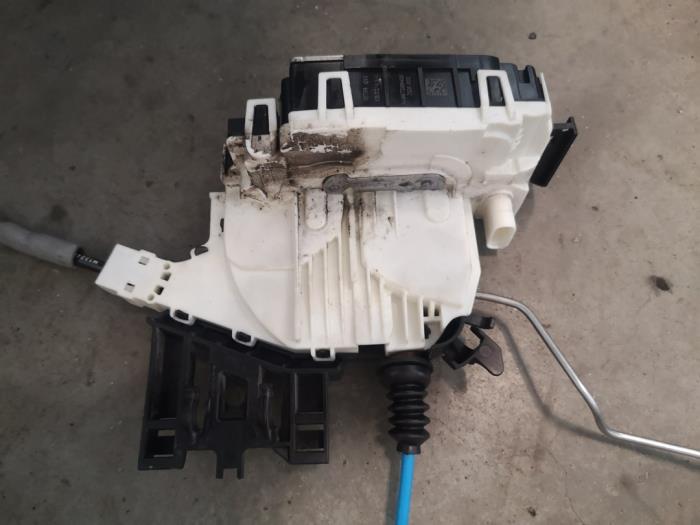 Front door lock mechanism 4-door, right Mercedes A 1.6 A-180 16V ...