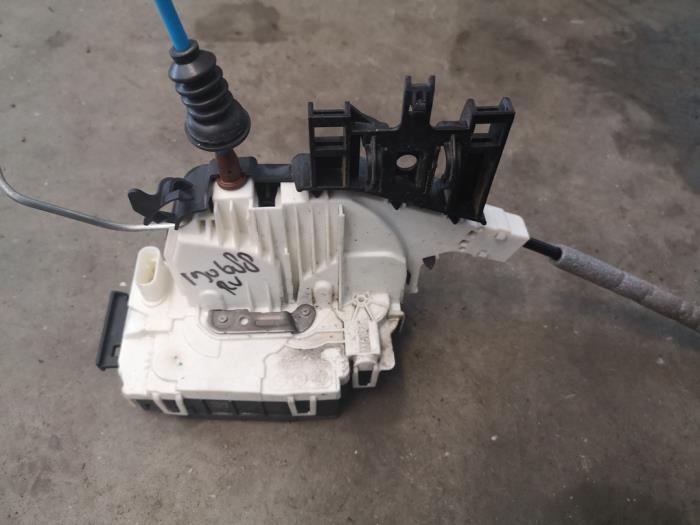 Front door lock mechanism 4-door, right Mercedes A 1.6 A-180 16V ...