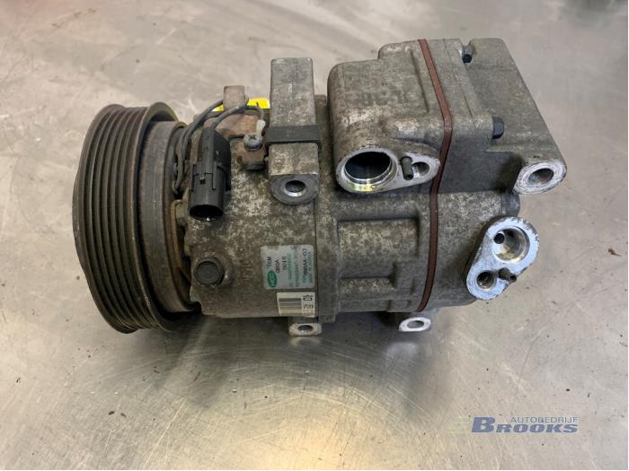 Air conditioning pumps with part number 977012H002 stock