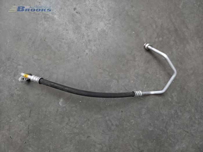 Tuyaux clim avec numéro d'article 5QF816721 stock | ProxyParts.fr