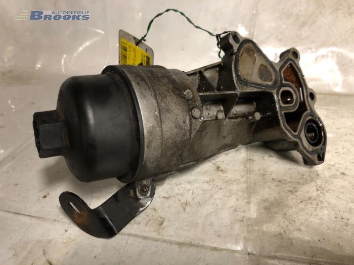 Boîtier filtre à huile Citroen C3 Picasso 1.6 16V VTI 120 - 1103R3 5FW