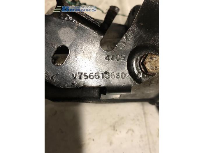 Boîtier filtre à huile Citroen C3 Picasso 1.6 16V VTI 120 - 1103R3 5FW