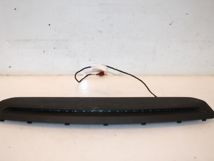 Third brake light Mercedes E E-220d 2.0 Turbo 16V - A2136941100