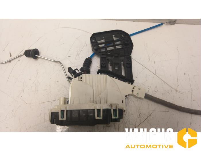 Front door lock mechanism 4-door, right Mercedes A-Klasse - A1667200435