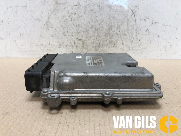 Engine management computer Mercedes Vito - A6519002803 BOSCH