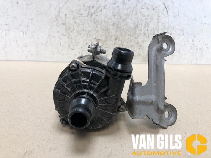 Mercedes Vito Wasserpumpen Vorrat | ProxyParts.de