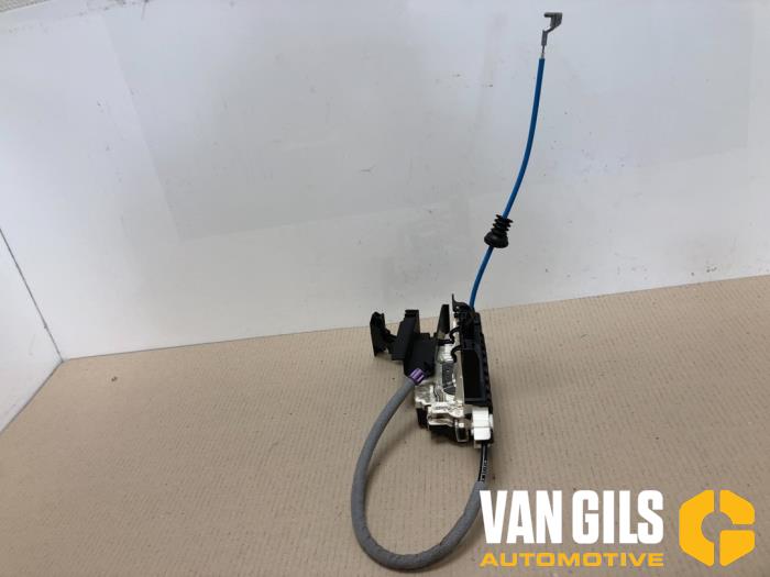 Front door lock mechanism 4-door, right Mercedes A 1.5 A-180 CDI, A ...