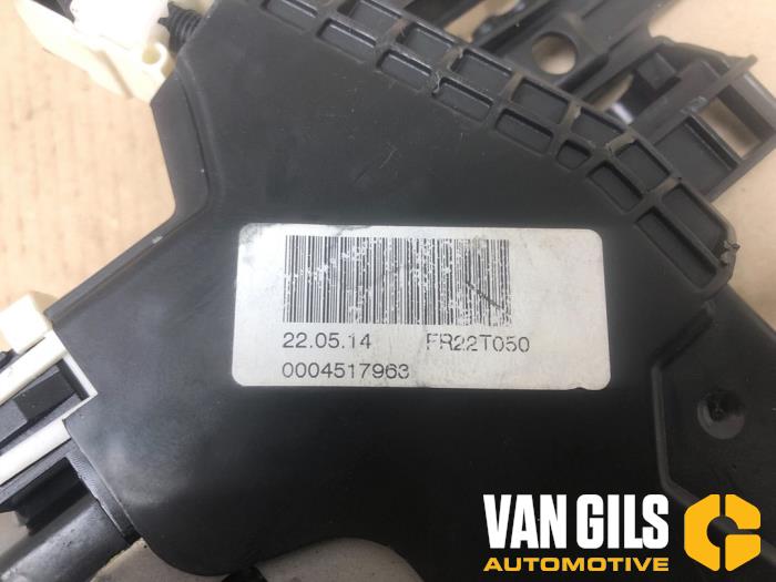 Front door lock mechanism 4-door, right Mercedes A 1.5 A-180 CDI, A ...