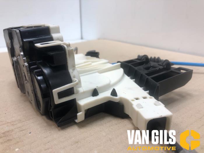 Front door lock mechanism 4-door, right Mercedes A 1.5 A-180 CDI, A ...