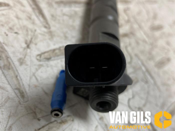 Injector (diesel) Mercedes B 2.0 B-200d - A6540700187 654920V0165471 ...