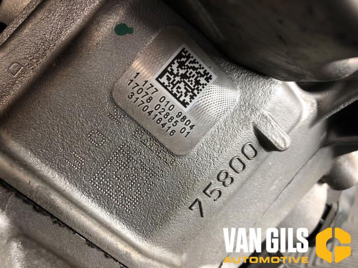 Engine Mercedes E-Klasse AMG 4.0 E-63 S AMG V8 Turbo 4-Matic+ ...