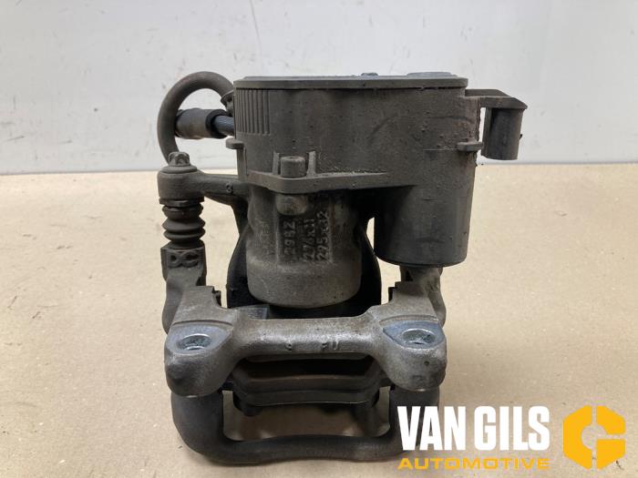Rear brake calliper, left Mercedes B 2.0 B-200d - A2474230212 654920 ...