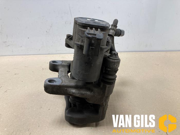 Rear brake calliper, left Mercedes B 2.0 B-200d - A2474230212 654920 ...