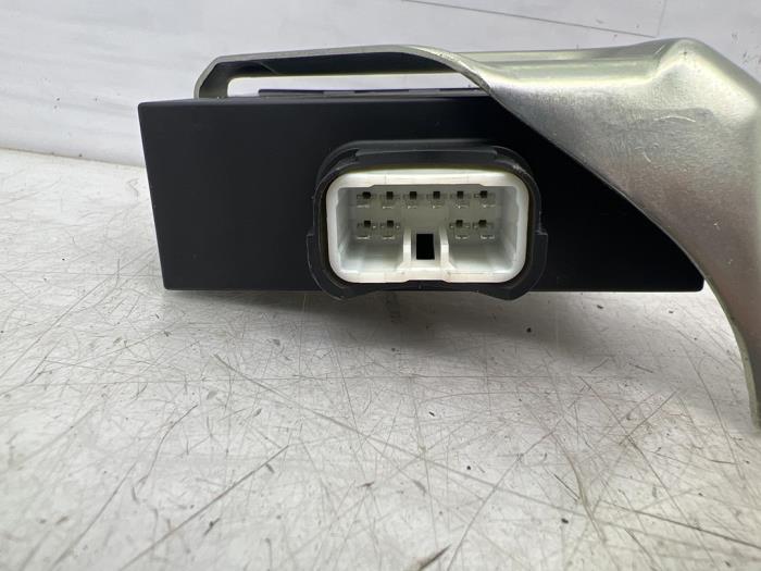 Central door locking module Toyota Aygo 1.0 12V VVT-i - 6545PN VALEO