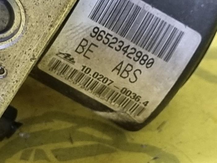 ABS pump Peugeot 206 SW 1.6 16V - 9652342980 NFU