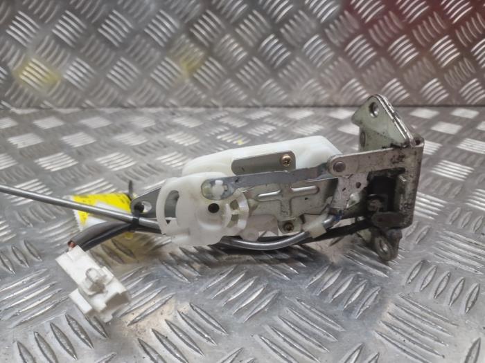 Tailgate lock mechanism Daihatsu Sirion 2 1.0 12V DVVT - XXXXX