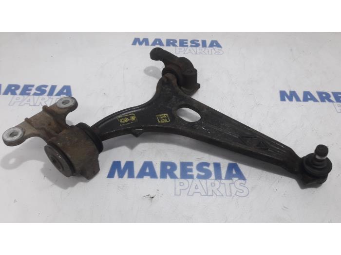 Front lower wishbone, right Citroen Jumpy 1.6 HDI 16V - 3521N90