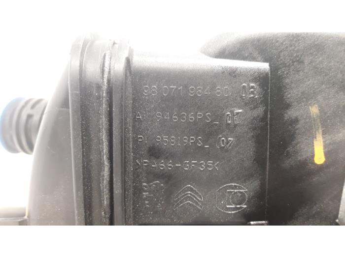 Thermostat housing Peugeot 2008 1.2 12V e-THP PureTech 110 - 9807198480 HNZ