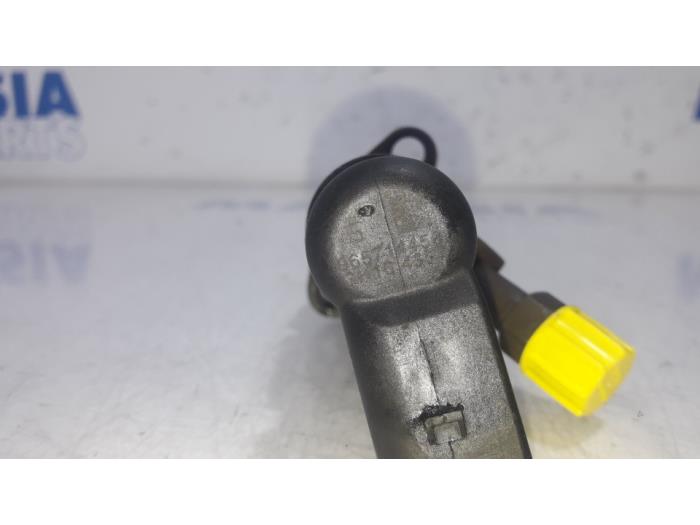 Injector (diesel) Citroen Jumpy 2.0 HDI 140 - 9657144580 KAPOT