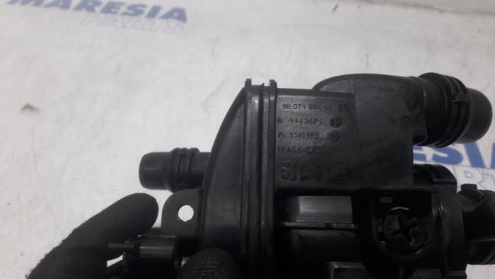 Thermostat housing Peugeot 208 I 1.2 12V e-THP PureTech 110 - 9807198480 HNZ
