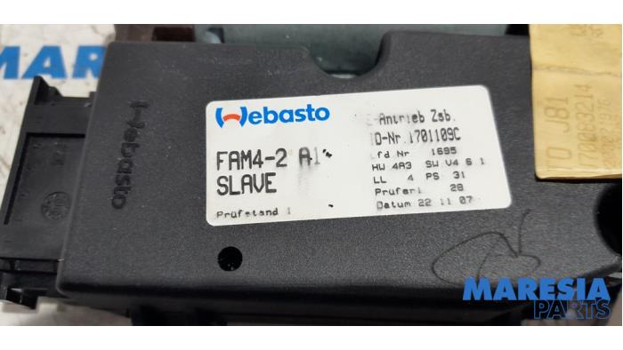 Sunroof motor Renault Espace 2.0 dCi 16V 175 FAP - 1710626B WEBASTO