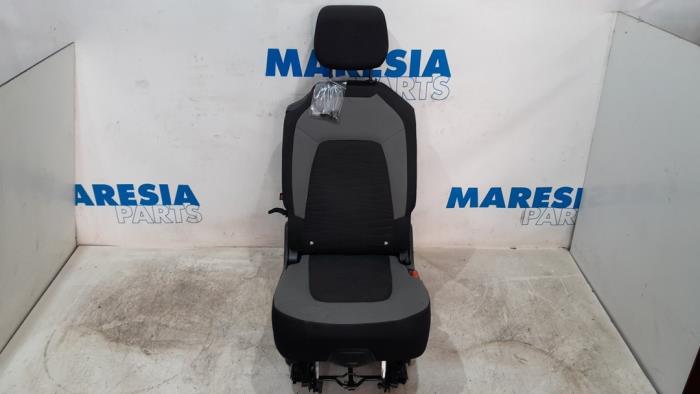 Citroen C4 Grand Picasso (3A) 1.2 12V PureTech 130 Asientos detrás stock