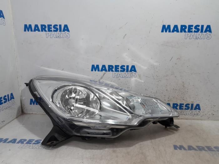Citroen C3 Headlights, right stock | ProxyParts.com