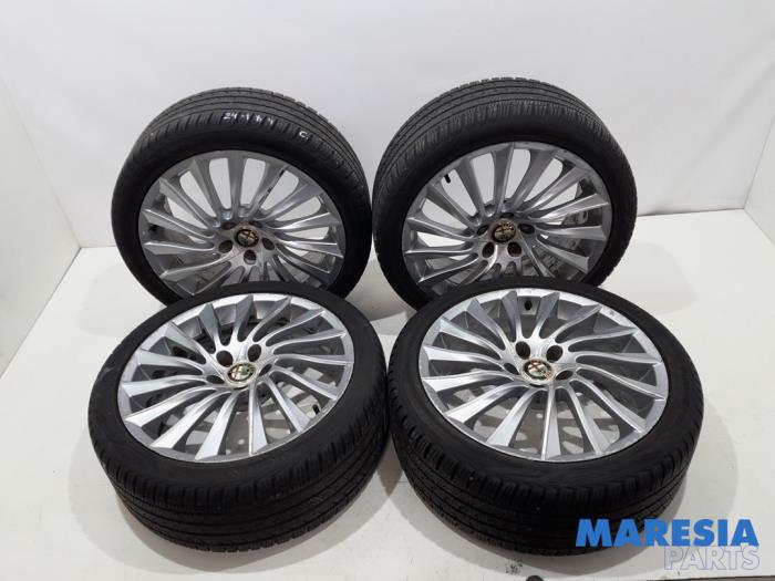 Sport rims set + tires Alfa Romeo Giulietta 1.4 TB 16V MultiAir ...