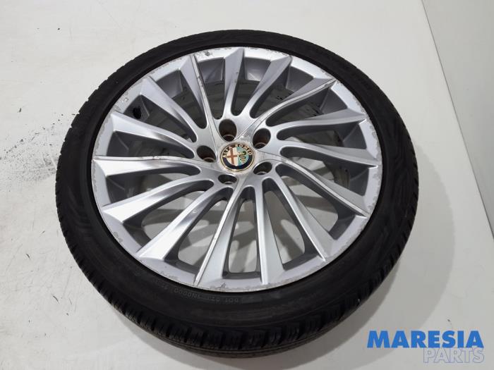 Sport rims set + tires Alfa Romeo Giulietta 1.4 TB 16V MultiAir ...
