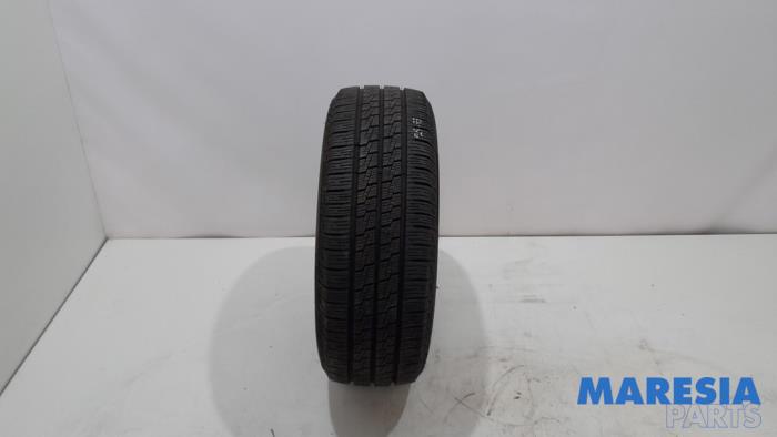 Pneux avec numéro d'article 2156515102T stock | ProxyParts.fr