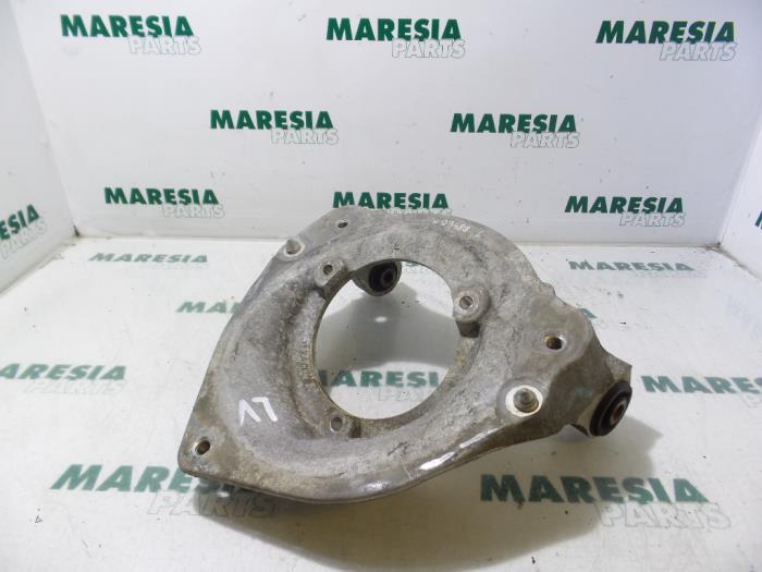 Citroen C6 (TD) 2.7 HDiF V6 24V Front upper wishbones, left stock