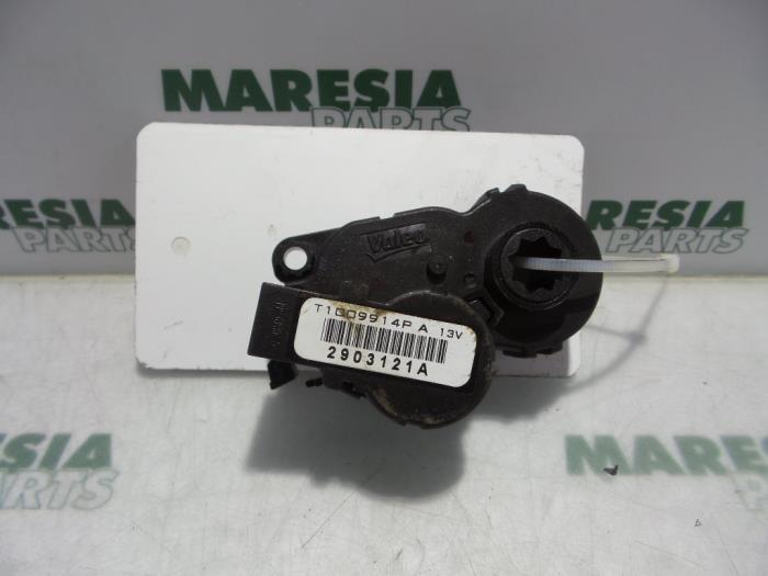 Clapet chauffage moteur Peugeot 208 1.6 e-HDi FAP - T1009914PA VALEO