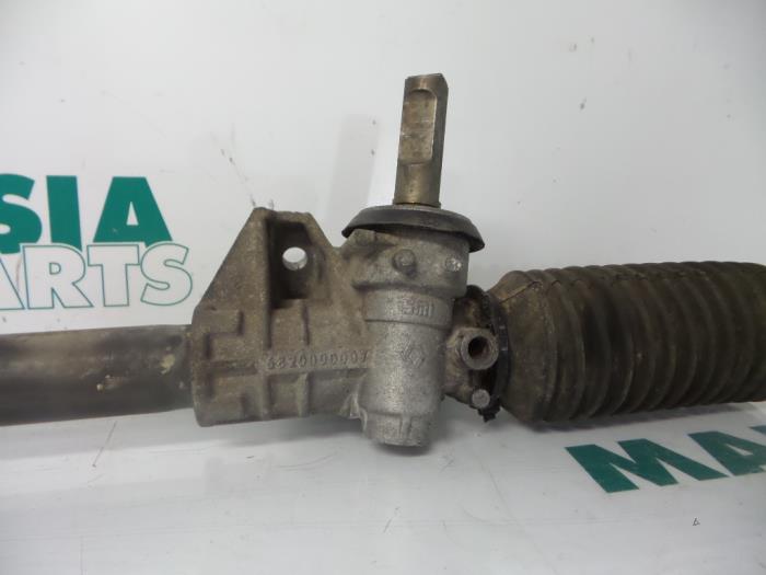 Crémaillère de direction Renault Clio II 1.2 - 6820000007