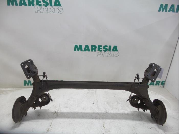 Rear-wheel drive axles with engine code EW10A stock