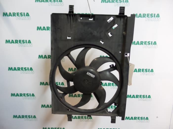 Fan motor Fiat Grande Punto 1.2 - 55701410 - Maresia Parts