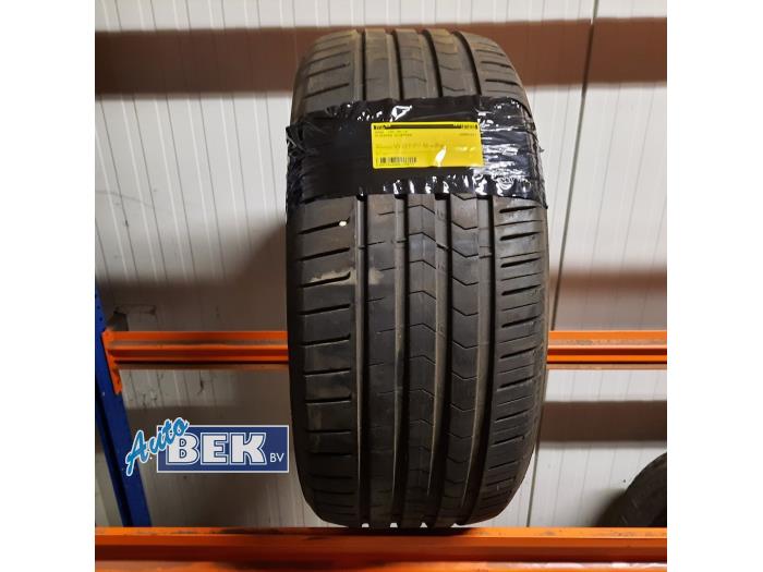 Tyre with tyre size 245/45/18 - VREDESTEIN - Auto Bek