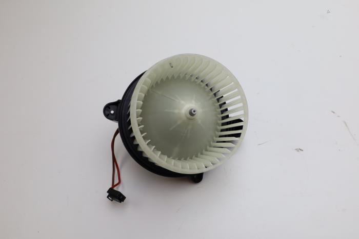 Heating and ventilation fan motor Lynk & Co 01 1.5 PHEV - 31497510