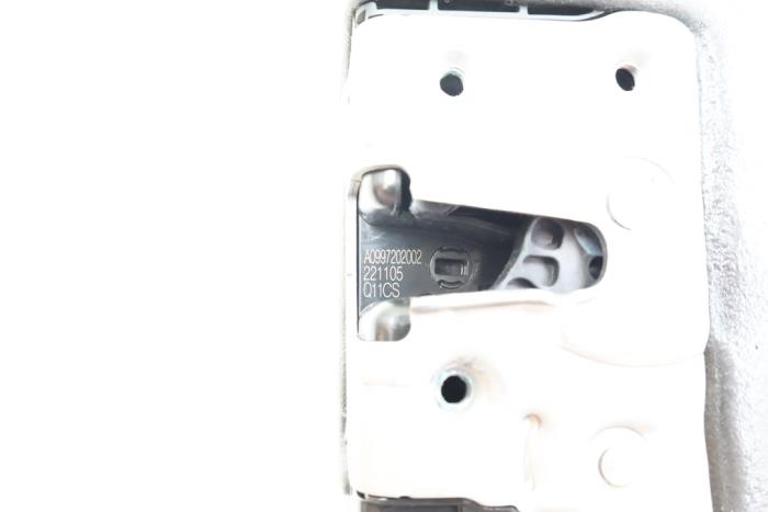 Front door lock mechanism 4-door, right Mercedes A Limousine 1.3 A-250 ...