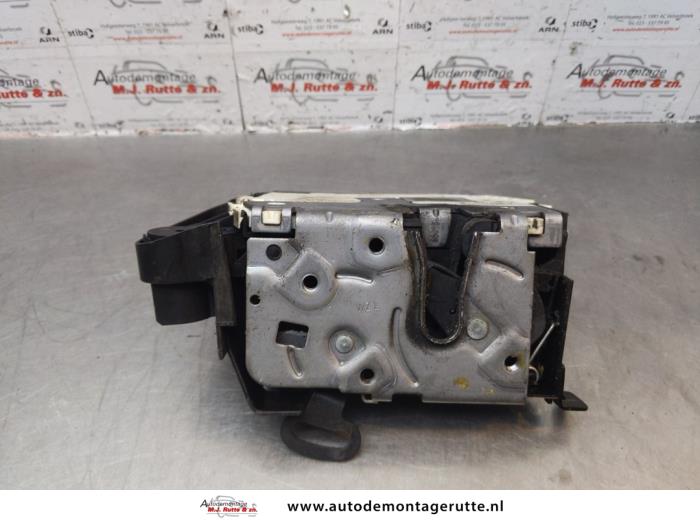Door lock mechanism 2-door, left Mini Mini 1.4 16V One - A048315 MINI