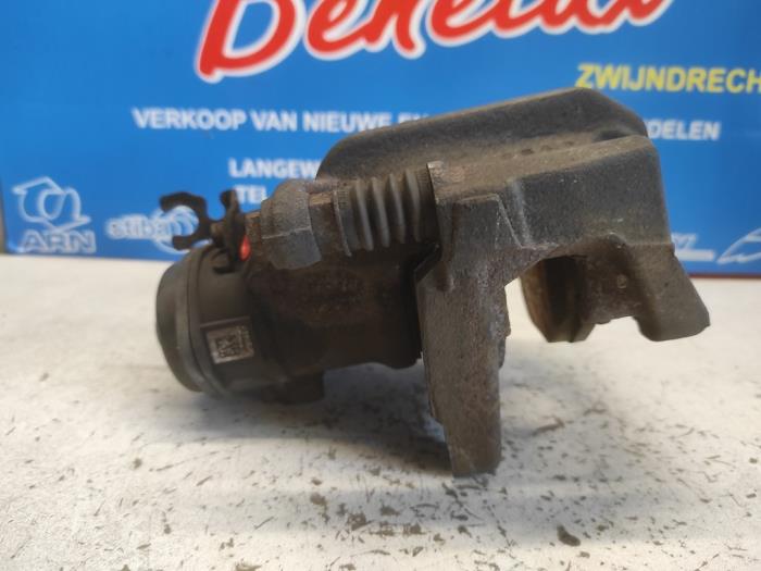 Rear brake calliper, right BMW 5 serie Touring 520d 16V - 34216793042 ...
