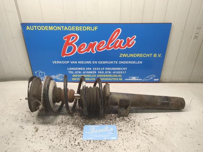 Front shock absorber, right BMW 3 serie Touring 318d 16V - 105413