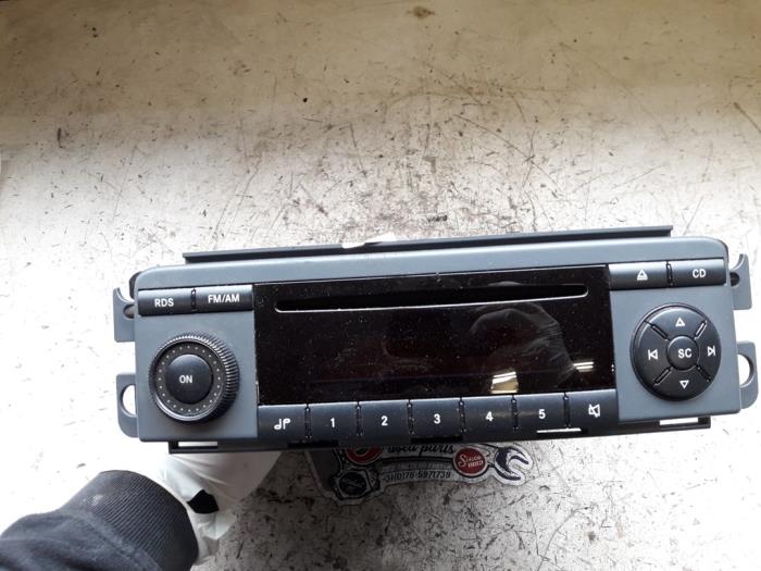 Radio CD player Smart Forfour 1.5 16V - A4548200379012 HARMAN/B