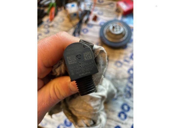 Injector (diesel) Mercedes E E-250 CDI 16V BlueEfficiency 4-Matic ...