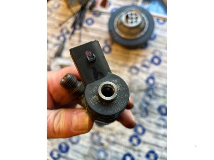 Injector (diesel) Mercedes E E-250 CDI 16V BlueEfficiency 4-Matic ...