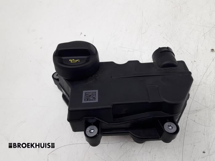 Couvercle soupapes Volkswagen Golf VIII 1.0 eTSI 12V - 05C103495B DLAA