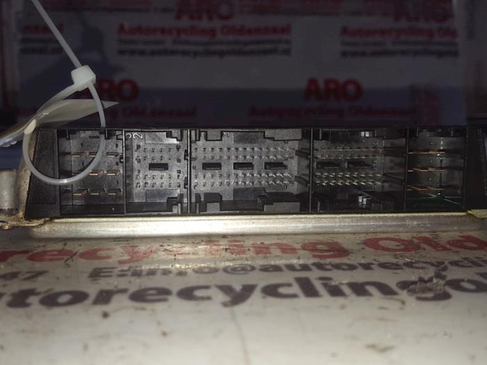 Engine management computer Mercedes C 2.2 C-200 CDI 16V - 0281010753