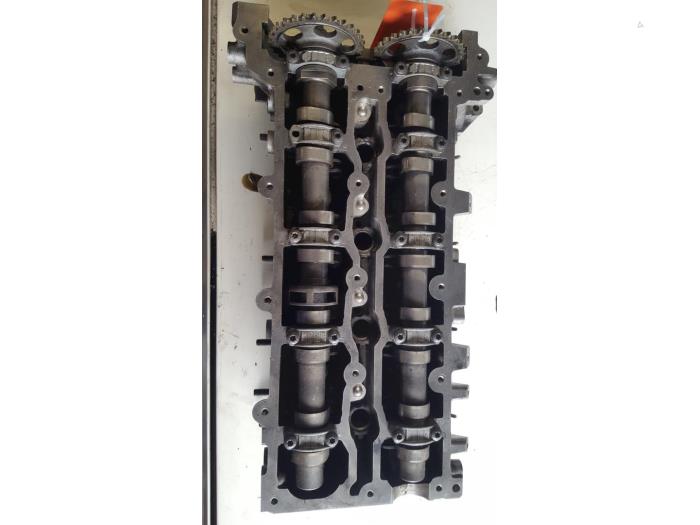 Cylinder head Mercedes E E-250 CDI 16V BlueEfficiency 4-Matic ...