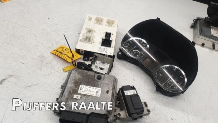 Ignition lock + computer Mercedes Vito 2.2 114 CDI 16V - 6519002803 651950